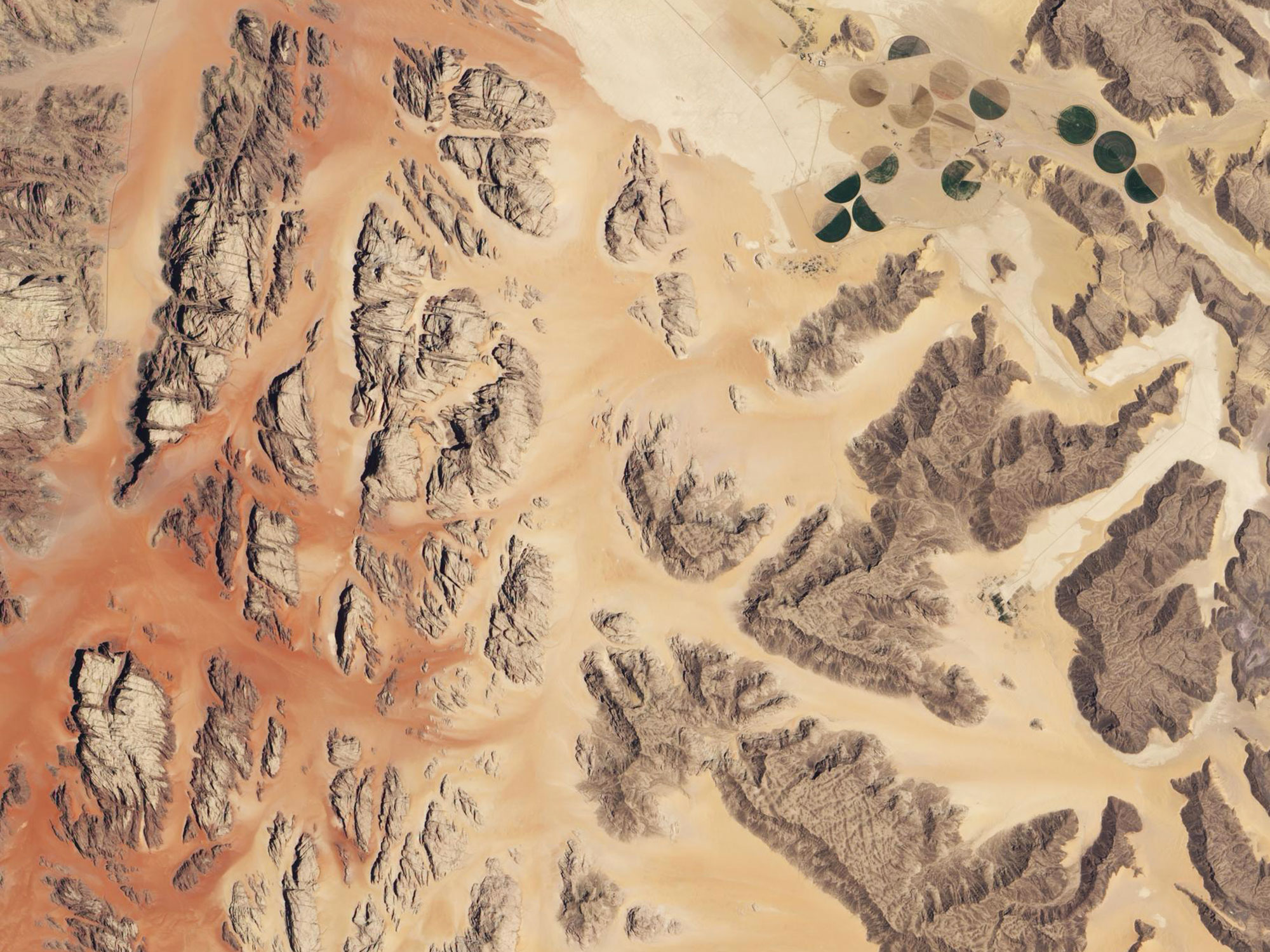 15 Global Landmarks That Are Visible From Space — Daily Passport