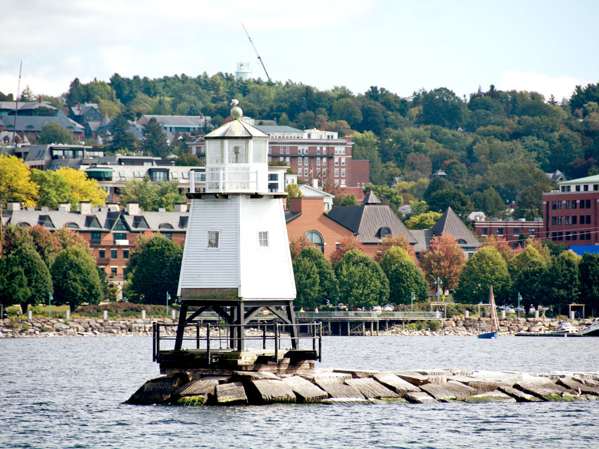 6 Quirky Small Towns To Visit in New England — Daily Passport
