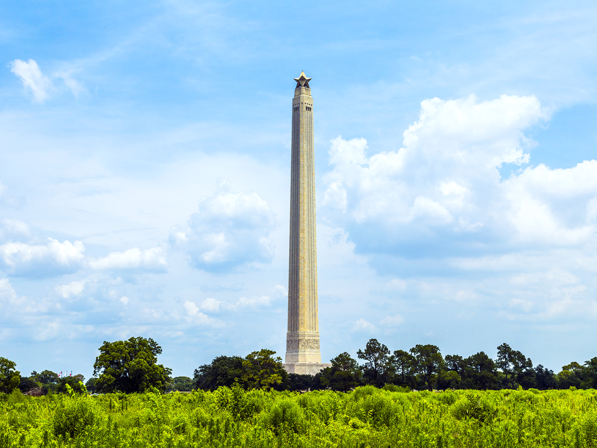 9 of the Tallest Monuments in the U.S. — Daily Passport