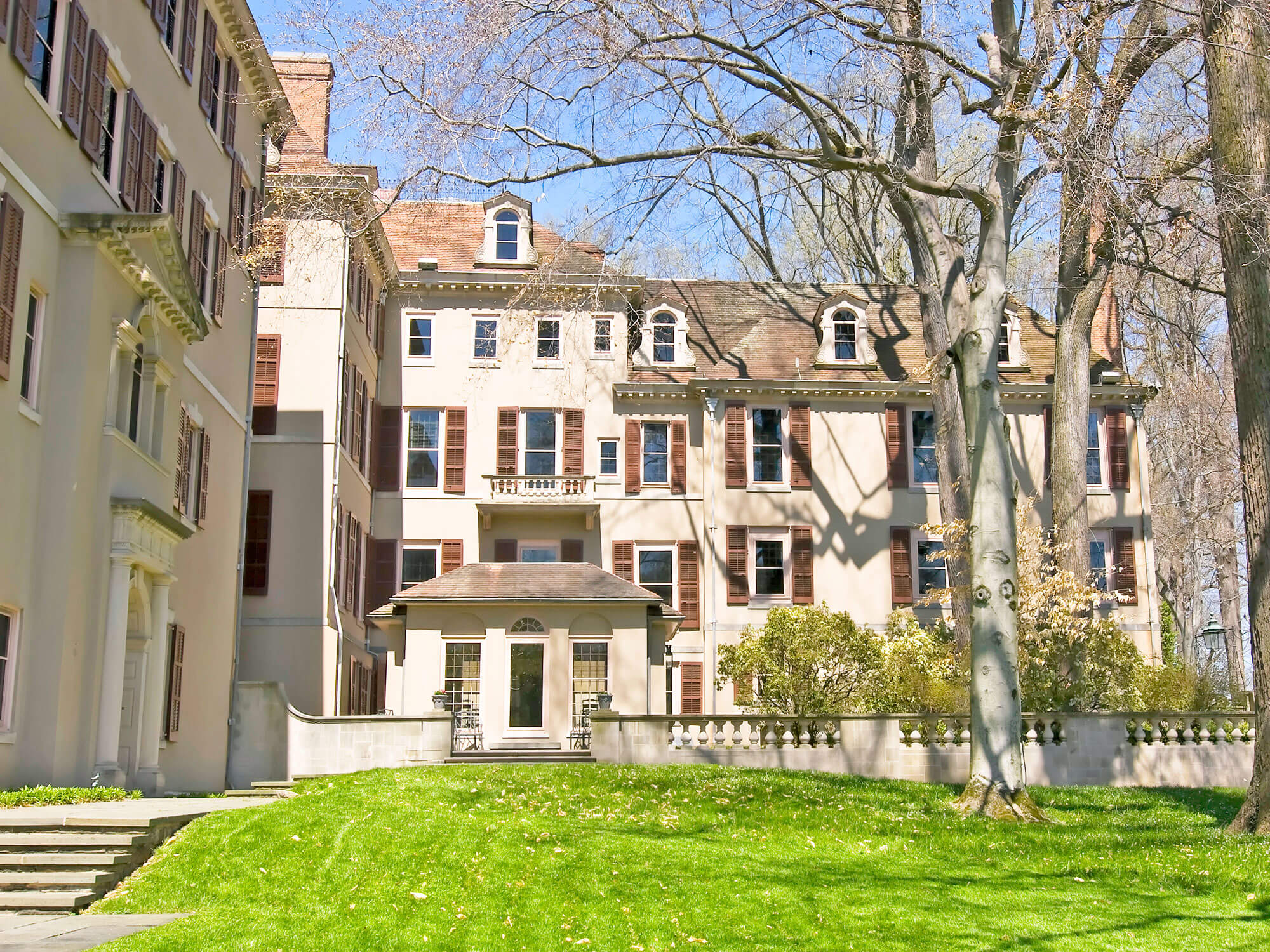 These Are the Largest Homes in America — Daily Passport