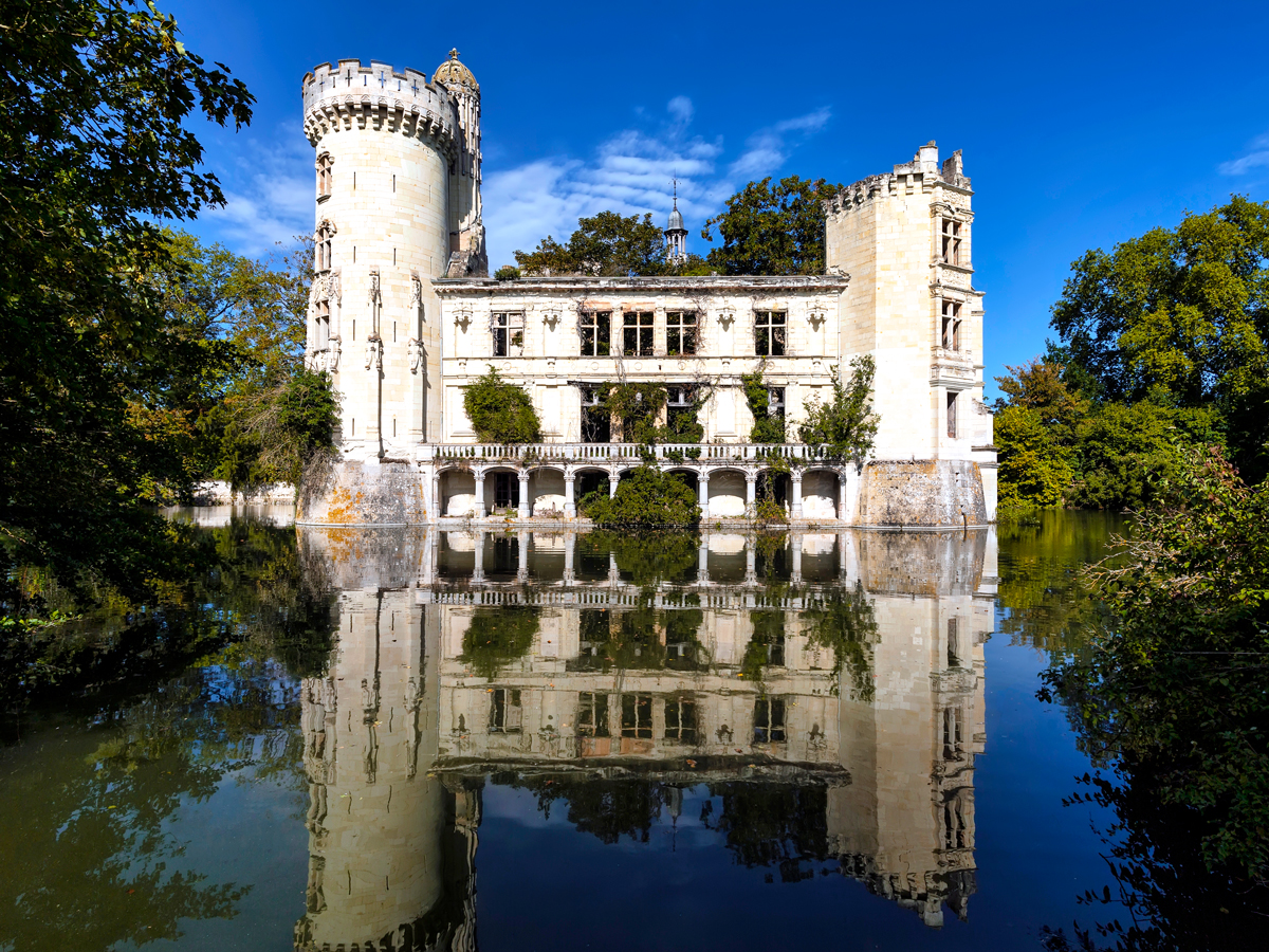 5 Fascinating Abandoned Castles Around the World — Daily Passport