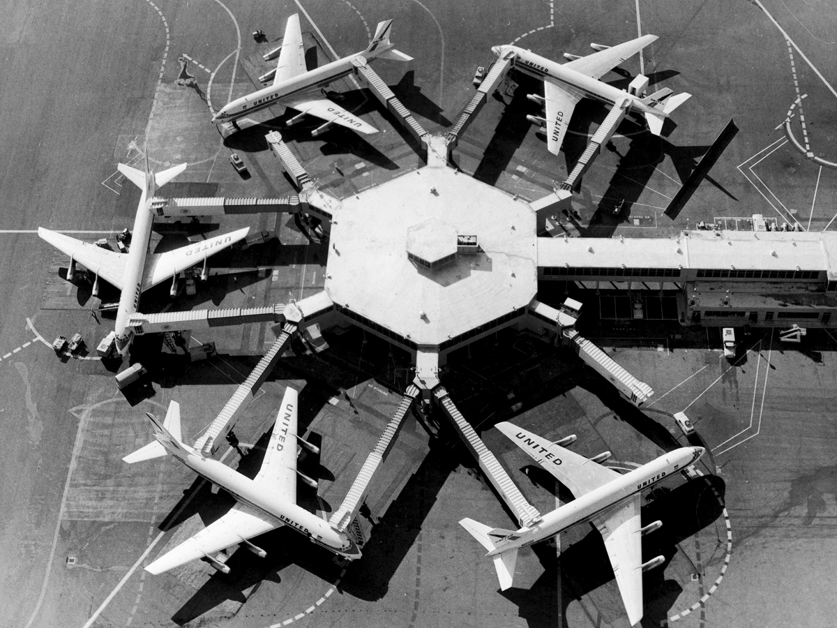 The Incredible Organization of Airport Jet Bridges — Daily Passport