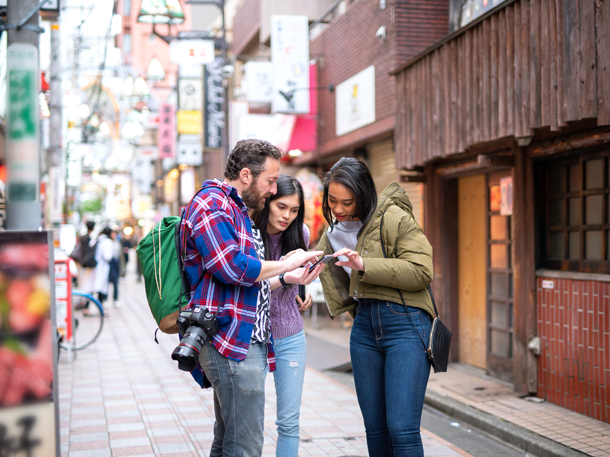 A New Survey Reveals What Europeans Think of American Tourists — Daily ...